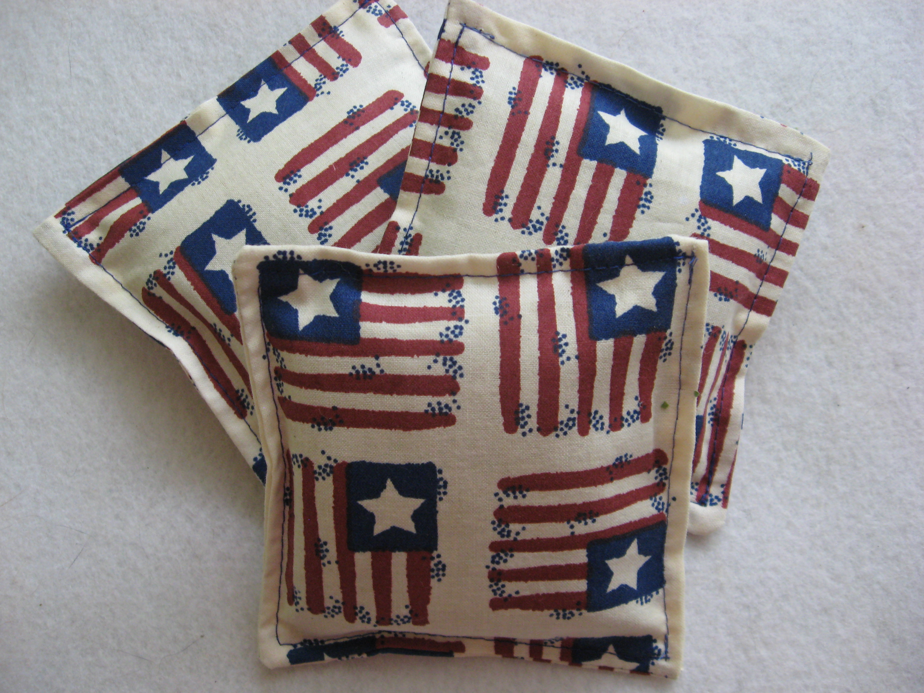 AMERICANA Catnip Pillows - Catching Lizards AMERICANA Catnip Pillows - Catching Lizards